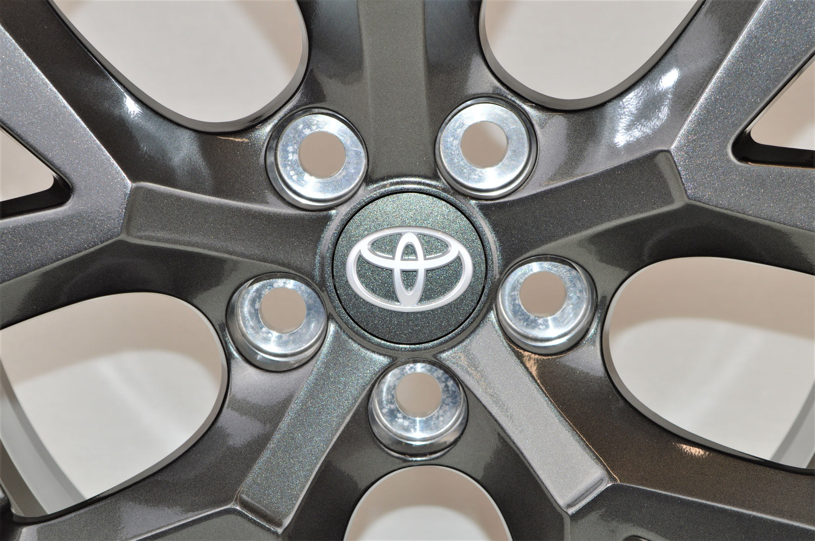Genuine 17" Toyota Wheels Gunmetal// 17"x7" 5x114.3 PK457-42K00 – Sherwood Park Toyota Parts